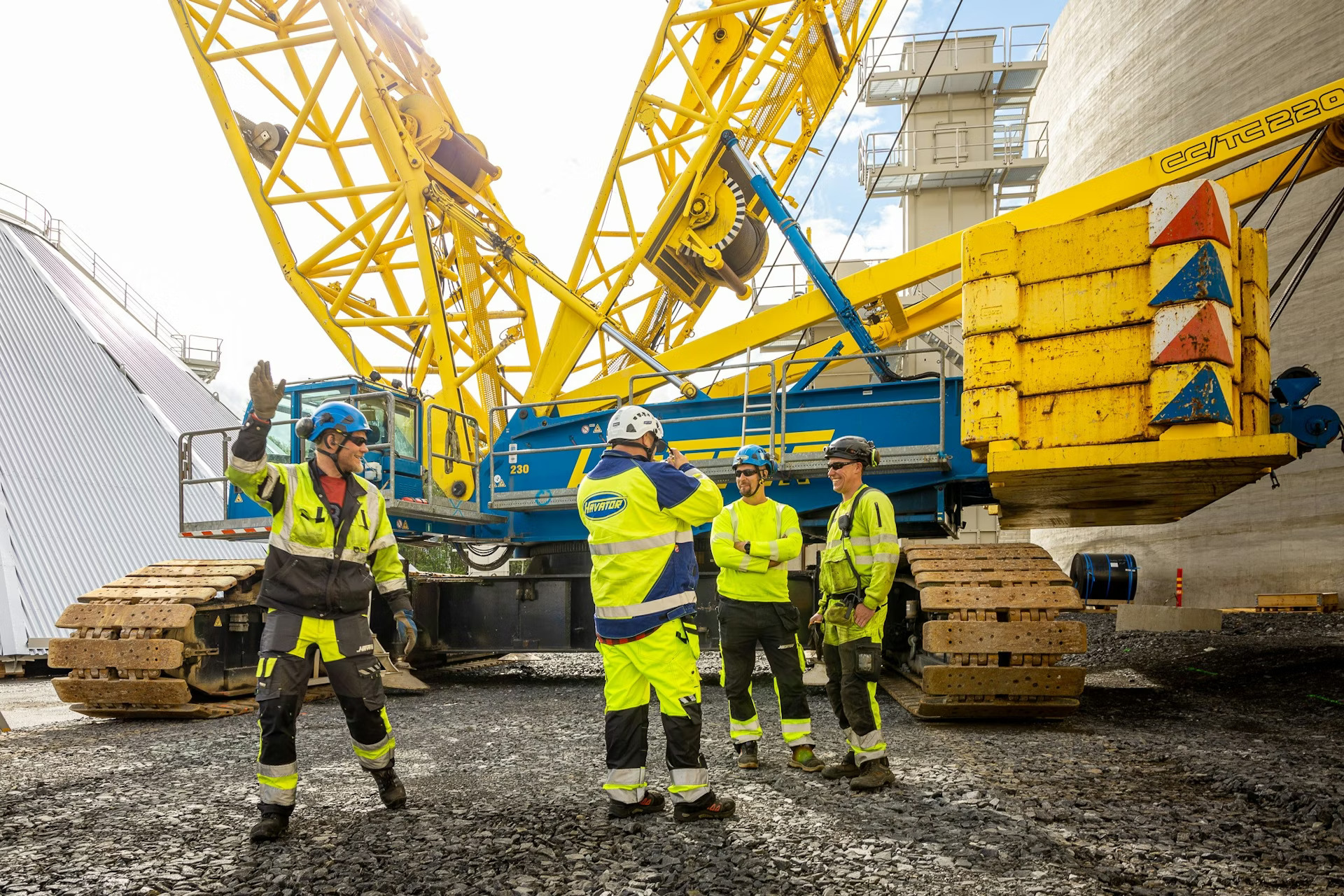 Drivers for mobile cranes, crawler cranes, truck mounted installation ...