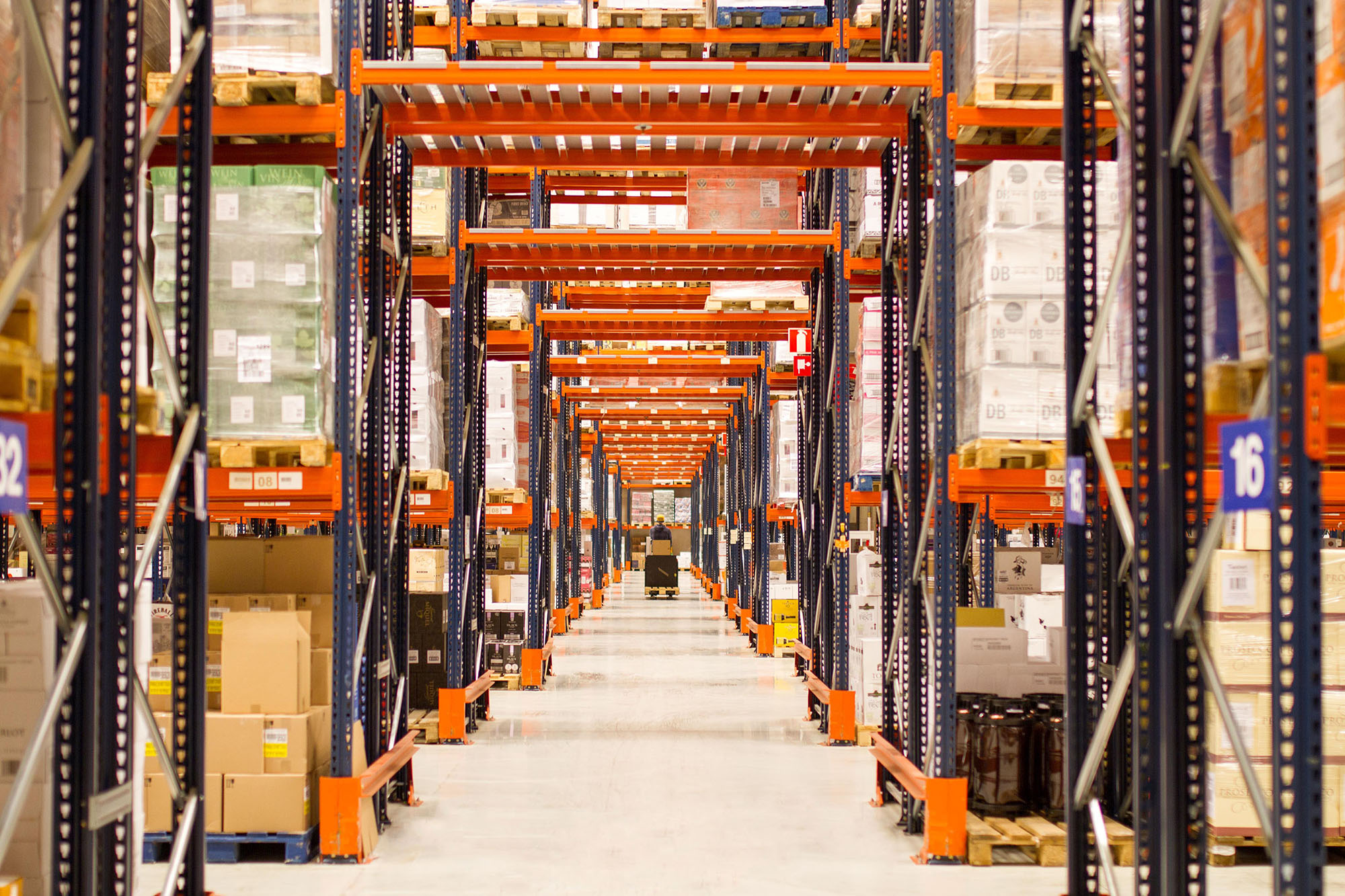 OSTOASSISTENTTIA toistaiseksi voimassa olevaan työsuhteeseen - Ab ME ...